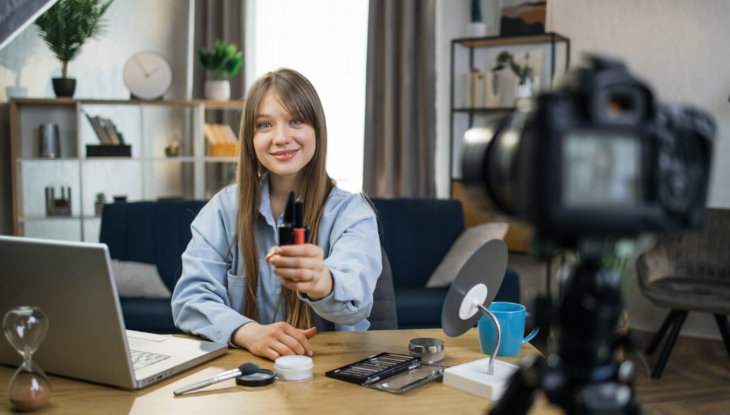 How to Create a Killer Live Streaming Strategy (5 Steps)