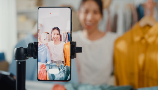 Live Shopping: An Ultimate Guide for Video Creators - Uscreen